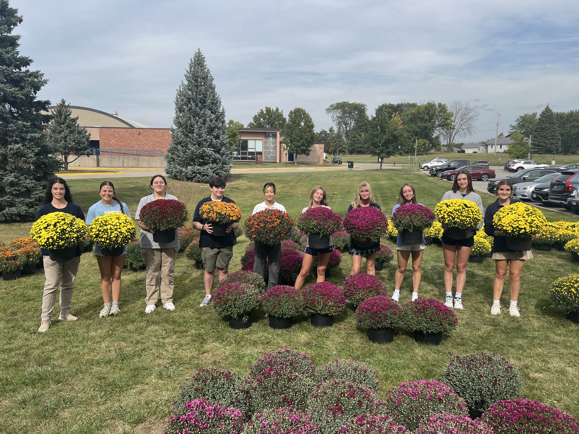 Mums Sale - Regina Catholic Schools - Iowa City, IA