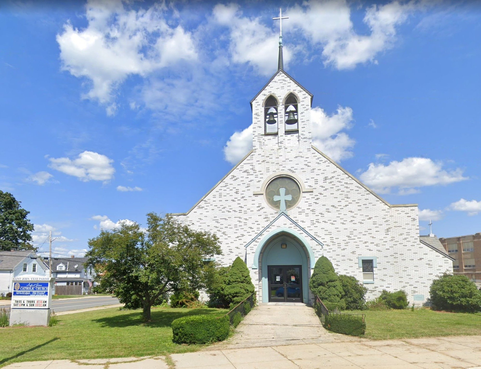 Infant Jesus Church - St. John XXIII Parish - Nashua, NH