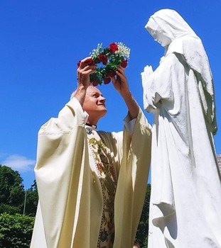 Locals react to the passing of Father Walter J. Riley, known for deep ...